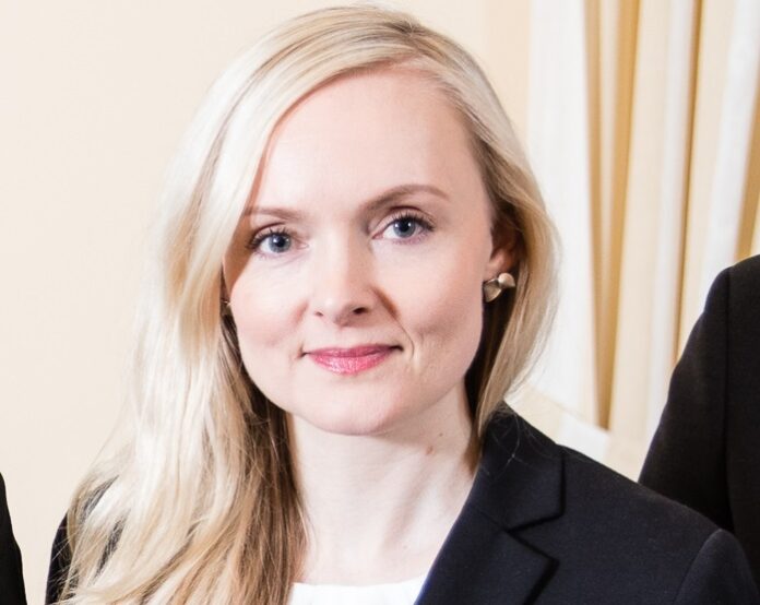 Maria Ohisalo on raskaana: "Tää tuntuu isommalta kuin oikein mikään" - Halloota