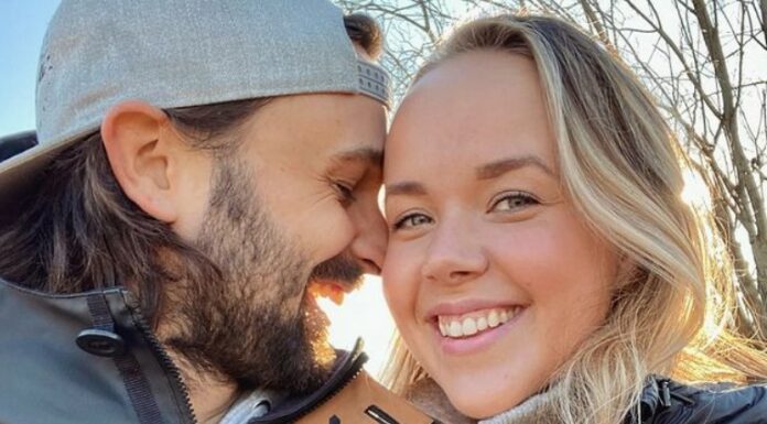 Sara ja Mikko Parikan perhe kasvaa – vauvan sukupuoli selvillä - Halloota.com